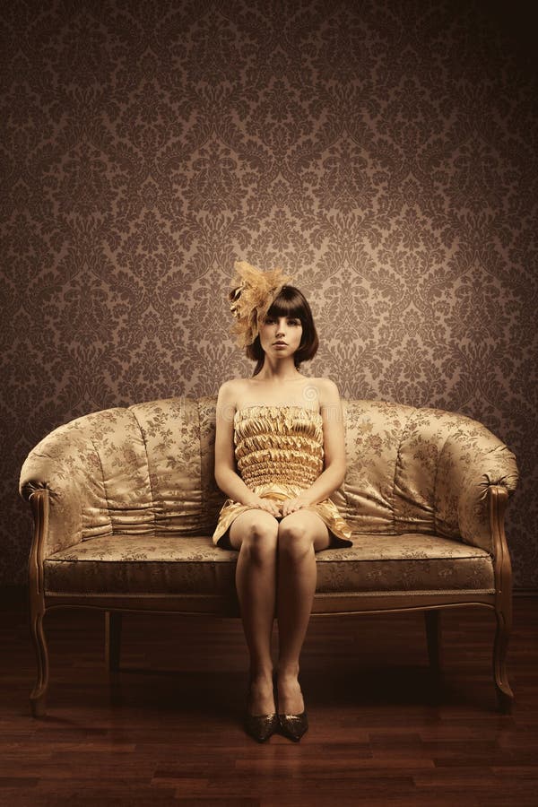 Luxurious Glamorous Models in Gold Stock Image - Image of hair, glamor ...