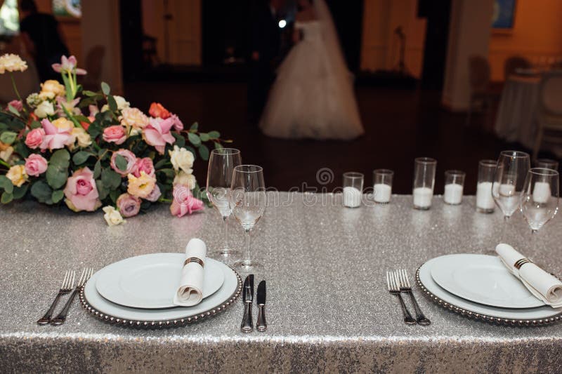 Luxurious Restaurant. Luxurious Interior, White Tables, Serving Dishes ...