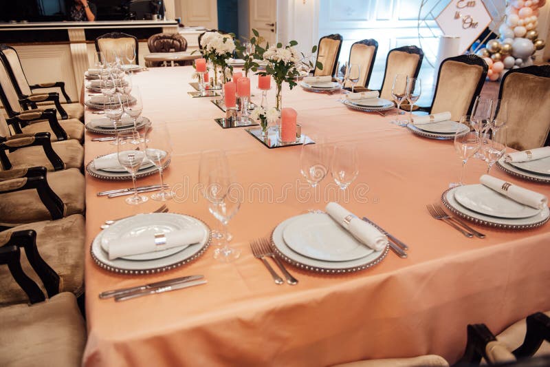 Luxurious Restaurant. Luxurious Interior, White Tables, Serving Dishes ...