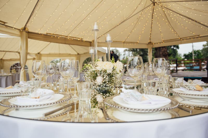 Luxurious Restaurant. Luxurious Interior, White Tables, Serving Dishes ...