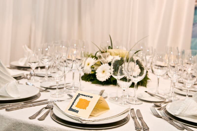 Luxurious Table Set for a Celebration, Wedding or Event with Glassware ...