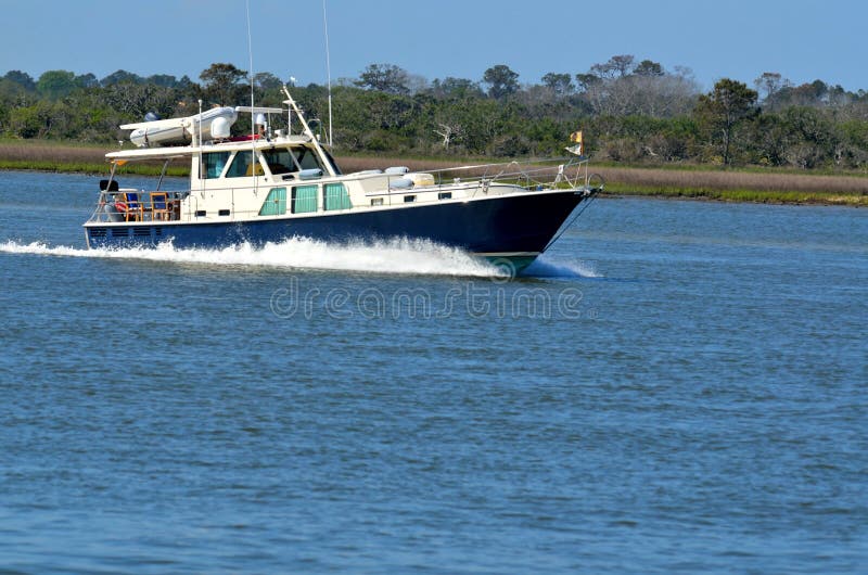 Boat cruising in Florida stock image. Image of scenery - 114867345