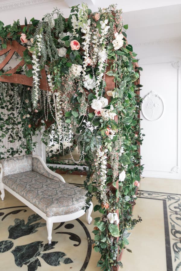 Luxury Decor with Daylight. Modern Photographic Studio. Light Spring ...