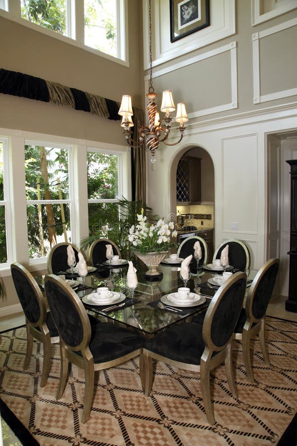 Luxury home dining room stock image. Image of house, centerpiece - 15331871