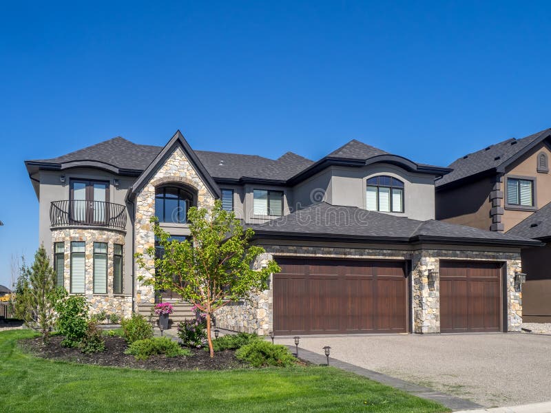 Luxury house, Calgary stock image. Image of front, alberta - 73154543