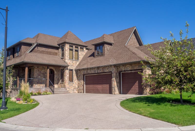 Luxury house, Calgary stock photo. Image of entrance - 73155028