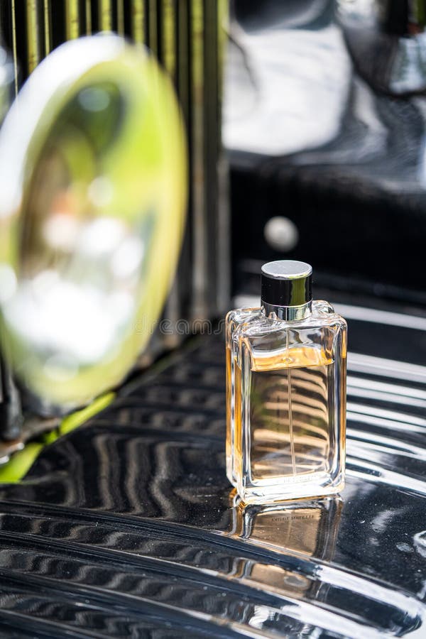 Luxury Perfume Bottle of the Groom on the Body of a Wedding Oldtimer ...