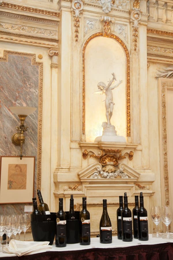 Luxury restaurant editorial stock image. Image of outside - 43037649