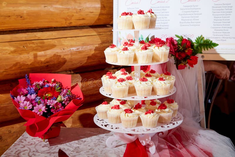 Luxury Wedding Candy Bar Table Set. Tower or Pyramid and Cupcakes on ...