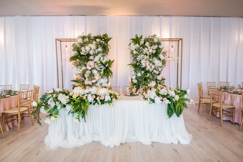Luxury Wedding Table Decoration. Special Event Table Set Up. Fresh ...