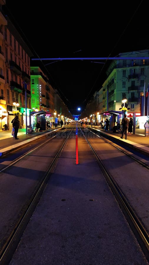 Ruas da noite NYC foto de stock editorial. Imagem de manhattan - 21873123