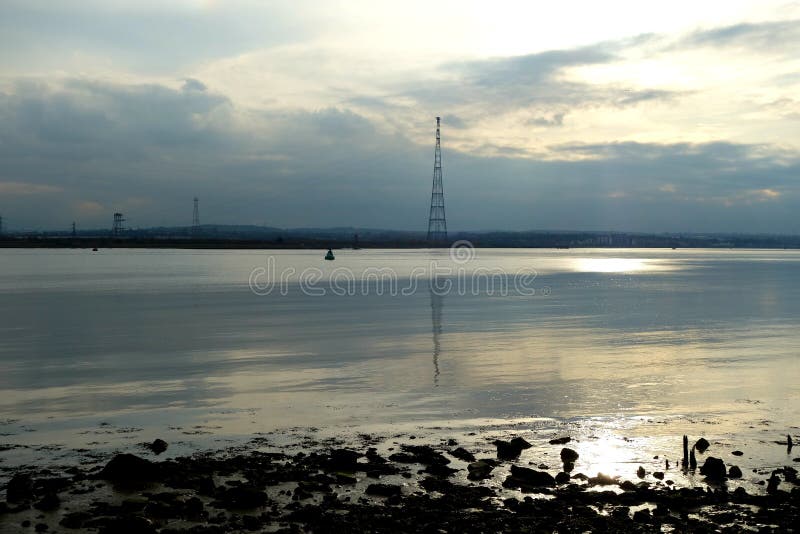 Luz Solar Refletindo Em Um Rio Imagem de Stock - Imagem de refletir ...