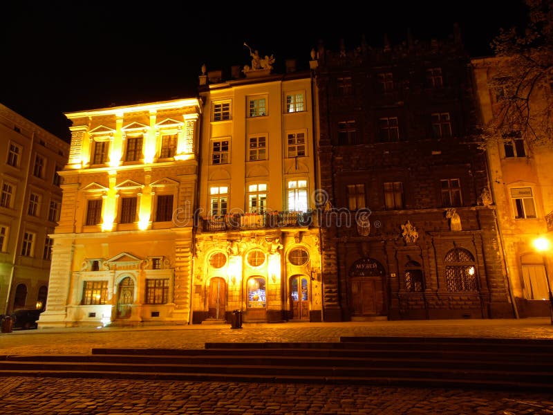 Lvov foto de archivo. Imagen de historia, ciudad, tarde - 53840006