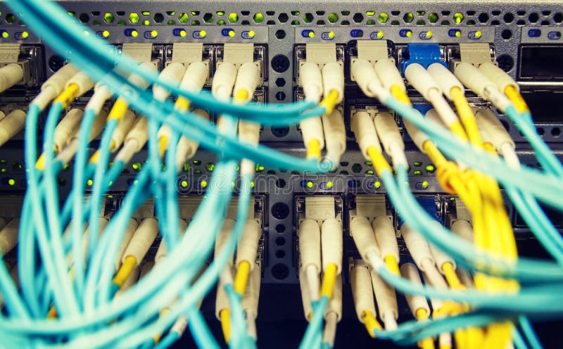 LWL-Schalter Und Colorfull FC Kabel Stockfoto - Bild von geführt ...