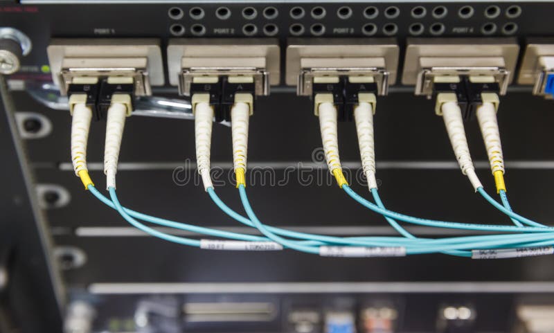 LWL-Schalter Und Colorfull FC Kabel Stockbild - Bild von industrie ...