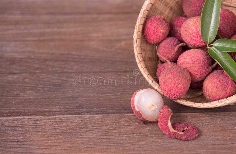 新鲜荔枝果子 库存图片. 图片 包括有 水多, 荔枝, 种子, 来回, 特写镜头, 成份, 果子, 皮肤 - 25784043