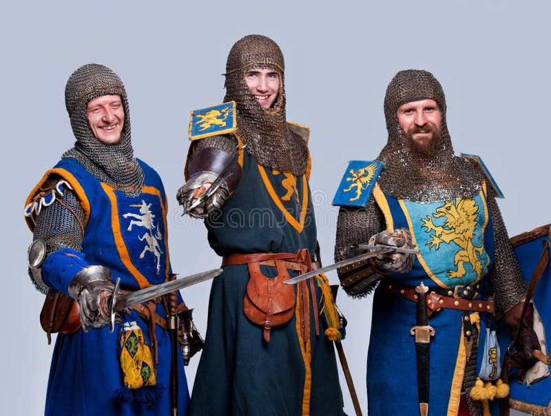 Lyckliga Riddare Medeltida Tre Arkivfoto - Bild av bandet, rikt: 25051010