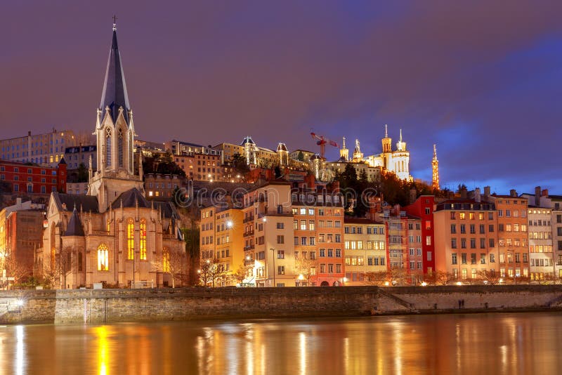 Lyon Kerk van St George stock afbeelding. Image of middeleeuws - 115668129