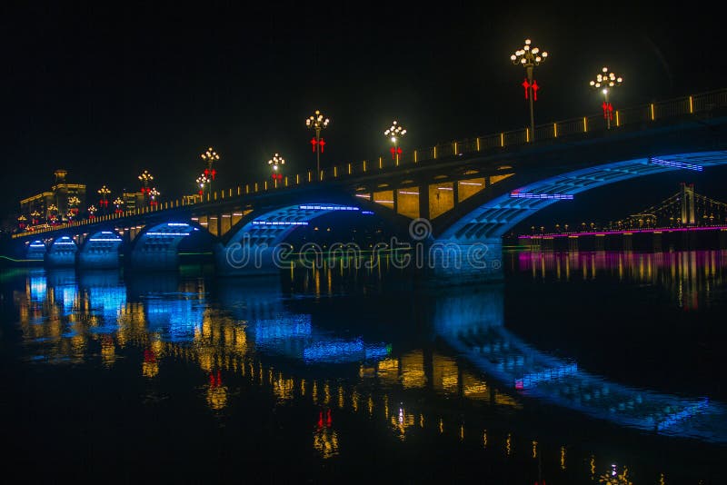 A noite do beira-rio imagem de stock. Imagem de vivo - 40762063