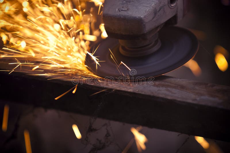 Máquina de pulir del metal imagen de archivo. Imagen de industrial ...