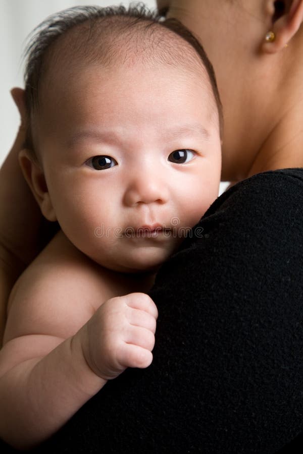 Mère et fils image stock. Image du verticale, enfant, mère - 4248403