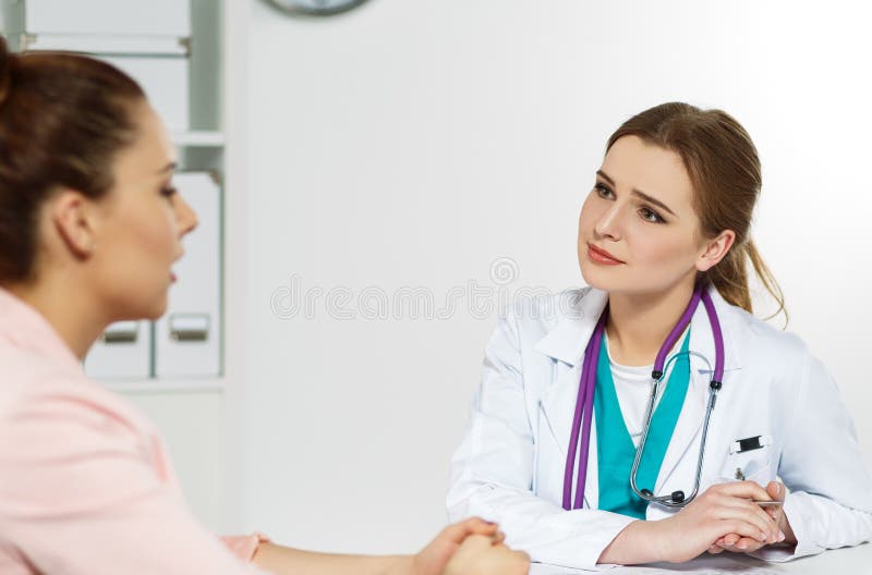 Médico Pronto Para Examinar O Paciente Imagem de Stock - Imagem de cura ...