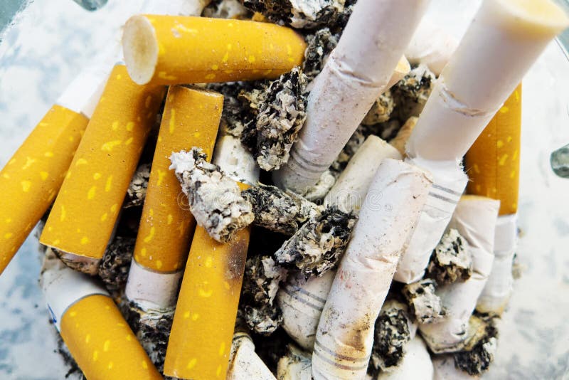 Fond sans joint de mégot photo stock. Image du dégout - 28083418