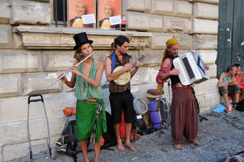 Música da rua imagem de stock editorial. Imagem de avignon - 33100694