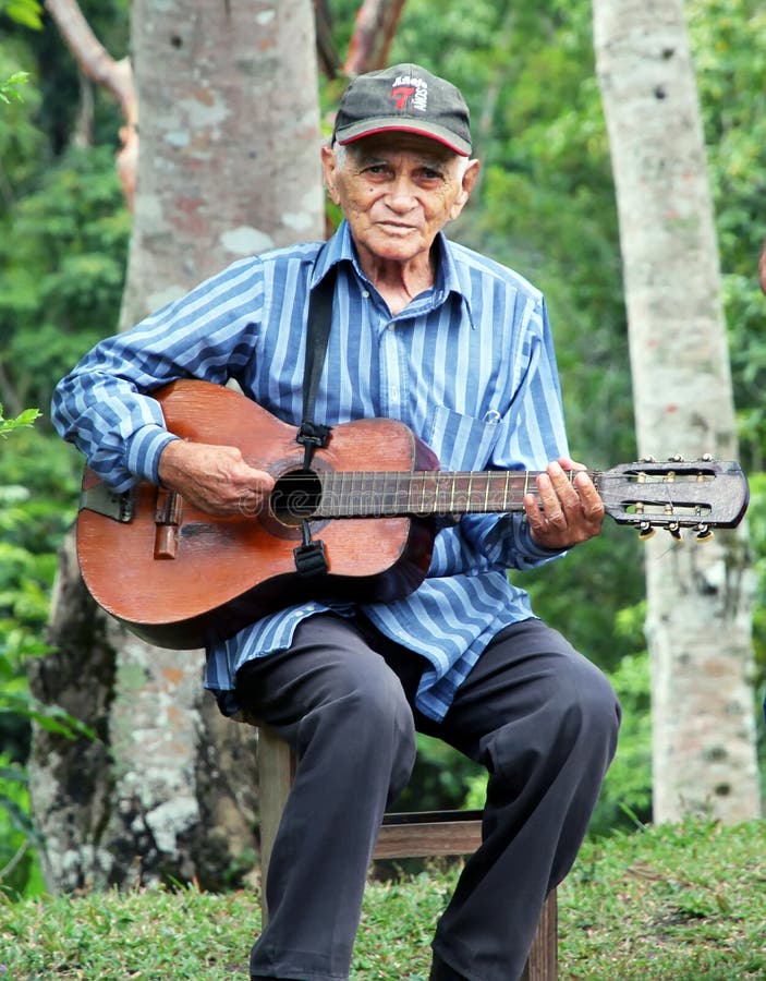 Músico cubano imagen de archivo. Imagen de cubano, ciudad - 19800371