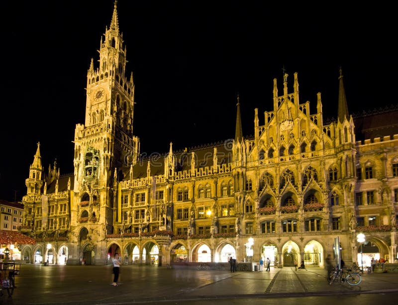 München Marienplatz Nachts. Stockbild - Bild von nachtzeit, architektur ...