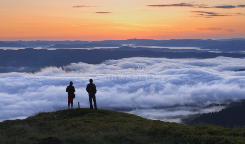 Mañana brumosa imagen de archivo. Imagen de paisaje, hombre - 10599635