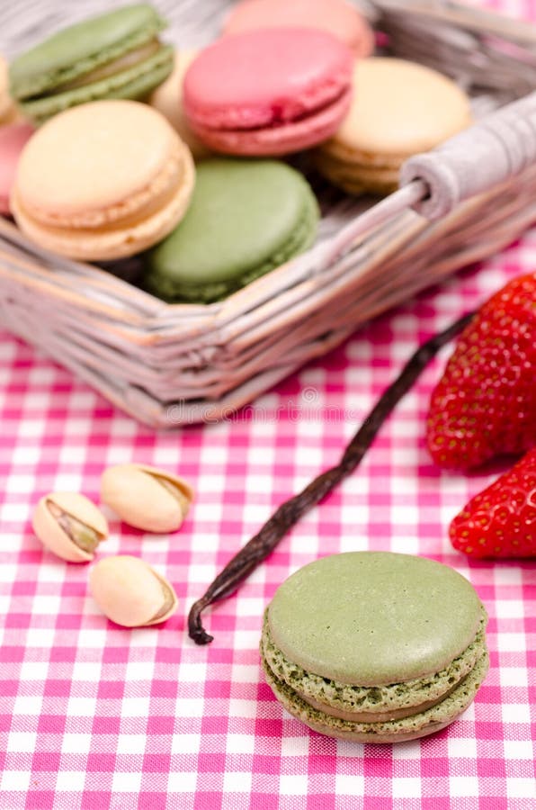 Macaron francês verde foto de stock. Imagem de vertical - 29365682