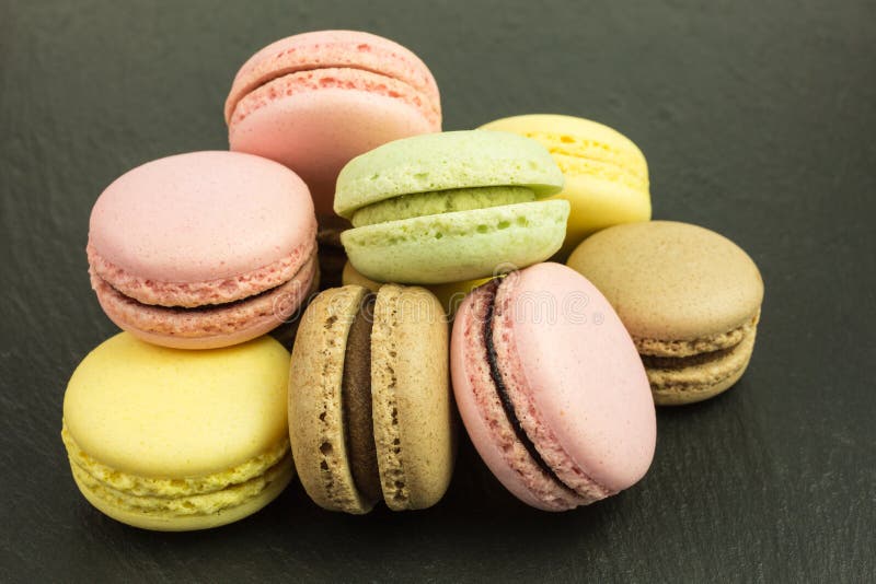Macarons Franceses En Colores En Colores Pastel Imagen de archivo ...