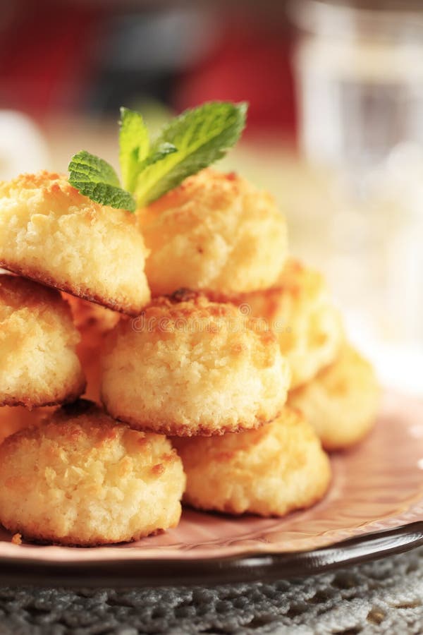Macarrones de coco foto de archivo. Imagen de porcelana - 15456852