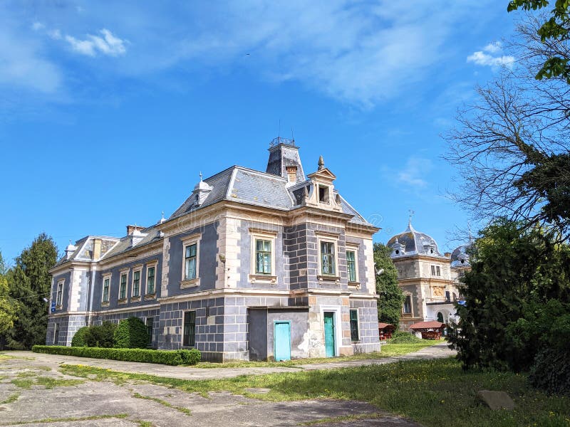 Macea Castle or Csernovics Castle - Dendrological Park Macea Arad, Arad ...