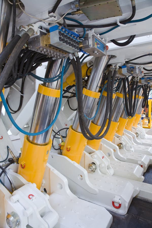 Machine D'abattage - Circuit Hydraulique Image stock - Image du ...