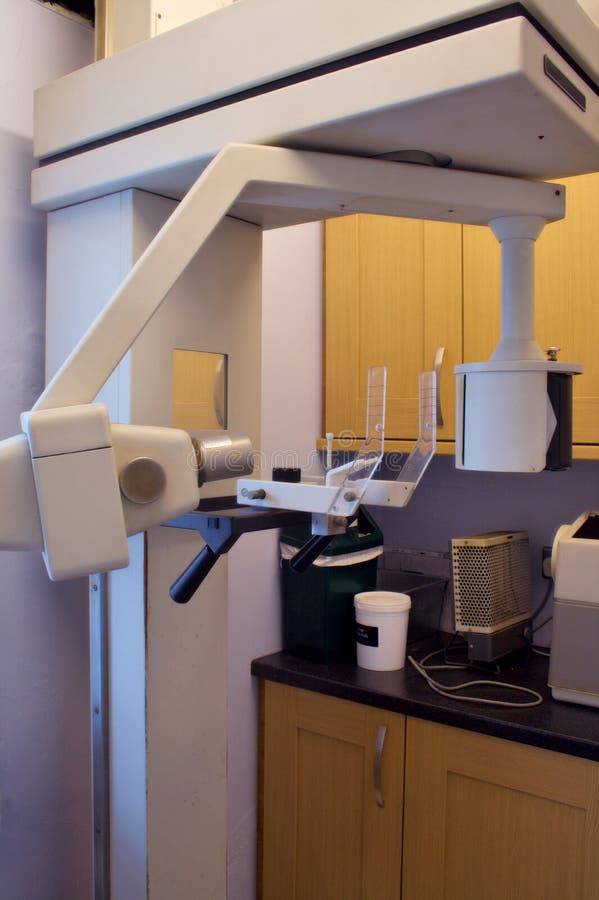Machine De Rayon X Dentaire Photo stock - Image du dentiste, inspection ...
