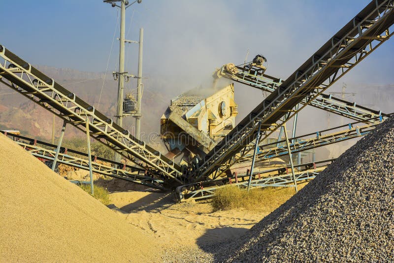 Machine de gravier photo stock. Image du piqûre, machines - 34967748