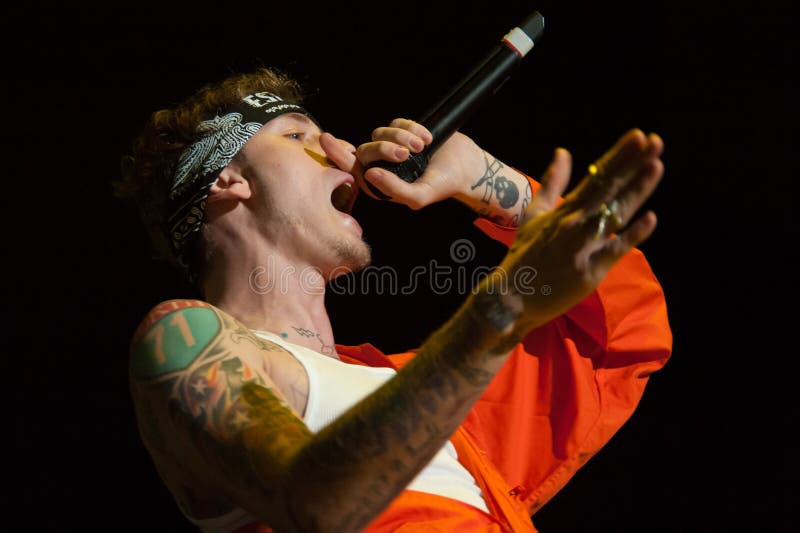 Machine Gun Kelly editorial photography. Image of kelly - 27996942