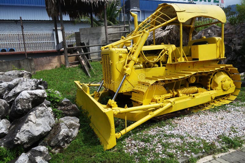 Machine in Kinta Tin Mining Museum in Kampar, Malaysia Editorial Stock ...
