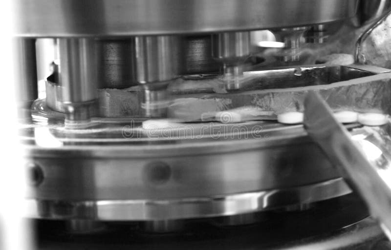 Machine pharmaceutique photo stock. Image du pureté, ligne - 30487044