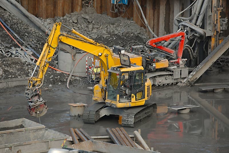 Machines De Chantier De Construction Image stock - Image of cordon ...