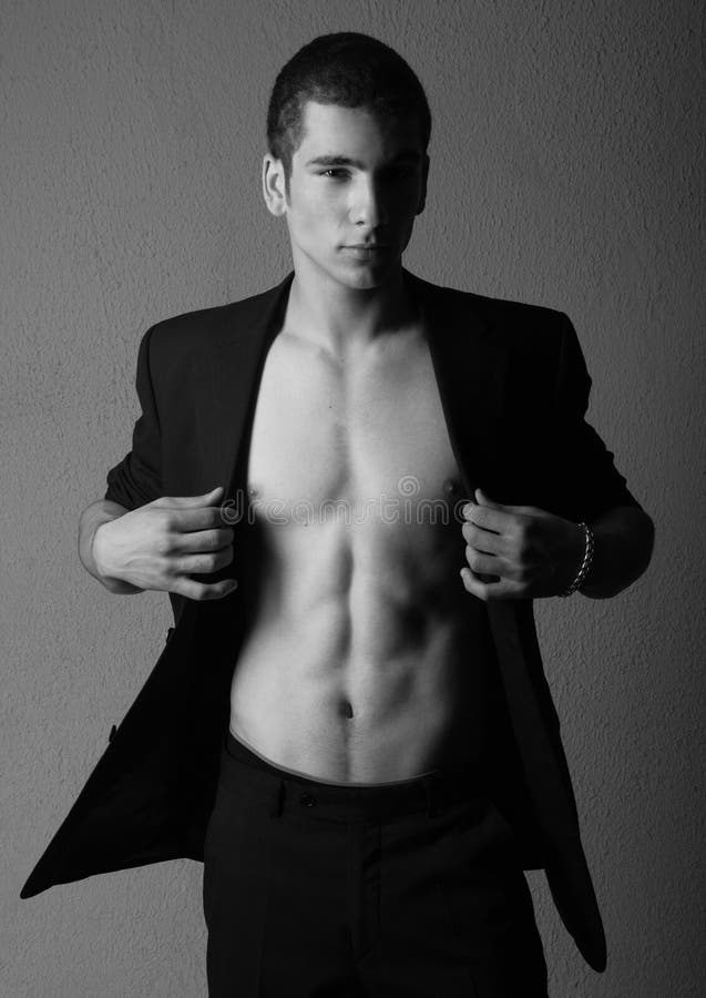 1,700+ Macho Free Stock Photos - StockFreeImages