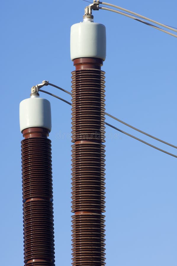 Elektrische transformator stock afbeelding. Image of hoog - 12252829