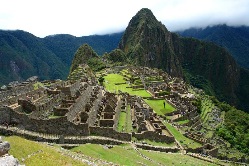 Machu Picchu Traditional View Editorial Stock Photo - Image of cuzco ...