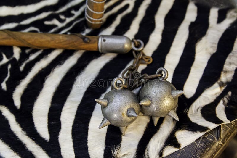 Macis Medievales Antiguos a Luchar Imagen de archivo - Imagen de club ...