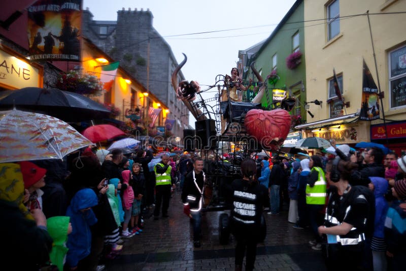 Macnas Parade editorial photography. Image of city, preople - 25846342