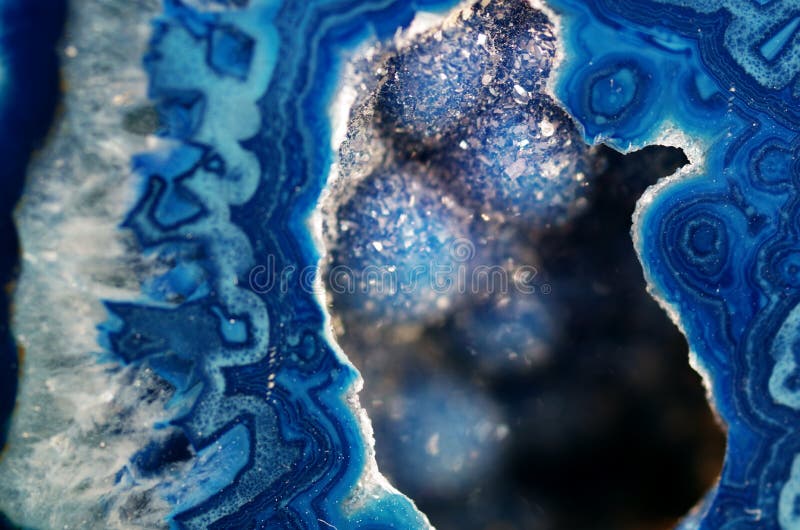 Cierre Azul Del Cuarzo De La Geoda Imagen de archivo - Imagen de griego ...