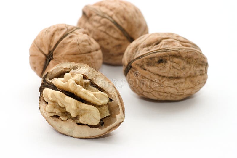 Macro Di Noci E Gheriglio Di Noce Immagine Stock - Immagine di duro ...