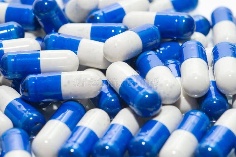 Macro di pillole mediche immagine stock. Immagine di chimica - 5487057